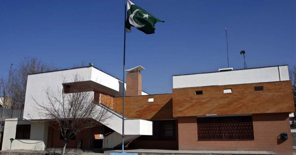 IS claims attack on Pakistani embassy injuring security guard | London Post
